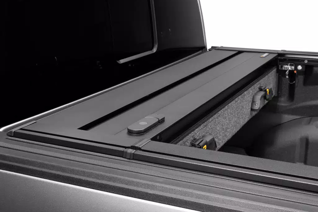 RealTruck FRC-4000: Retractable, Removable Tonneau Cover